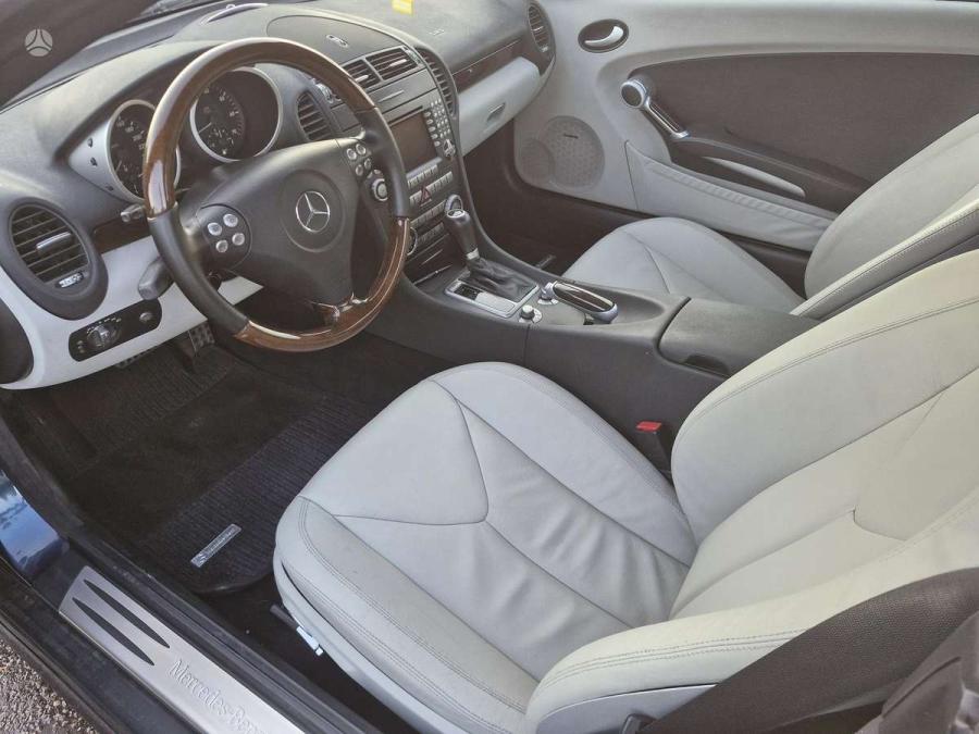 Blue Mercedes-Benz SLK 350 2005 in Vilnius, with an engine capacity of 3.50 L and mileage of 250 thousand km for 8050 €, photo 14 on AUTOMOTO.COM.LV