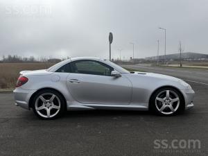 Zils Mercedes-Benz SLK 350 2005 Liepāja, ar dzinēja tilpumu 3.50 L un nobraukumu 97 tūkst. km par 12900 €, foto 5 vietnē AUTOMOTO.COM.LV