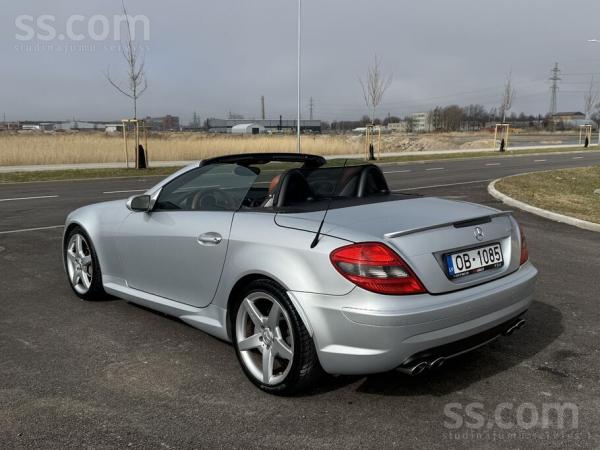 Zils Mercedes-Benz SLK 350 2005 Liepāja, ar dzinēja tilpumu 3.50 L un nobraukumu 97 tūkst. km par 12900 €, foto 9 vietnē AUTOMOTO.COM.LV