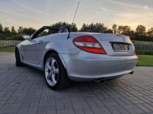 Grey Mercedes-Benz SLK 350 2005 in Vilnius, with an engine capacity of 3.50 L and mileage of 230 thousand km for 7900 €, photo 5 on AUTOMOTO.COM.LV