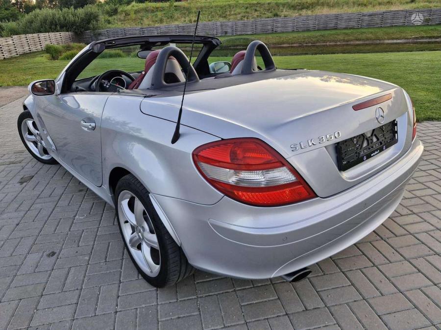 Grey Mercedes-Benz SLK 350 2005 in Vilnius, with an engine capacity of 3.50 L and mileage of 230 thousand km for 7900 €, photo 9 on AUTOMOTO.COM.LV