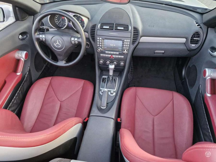 Grey Mercedes-Benz SLK 350 2005 in Vilnius, with an engine capacity of 3.50 L and mileage of 230 thousand km for 7900 €, photo 16 on AUTOMOTO.COM.LV