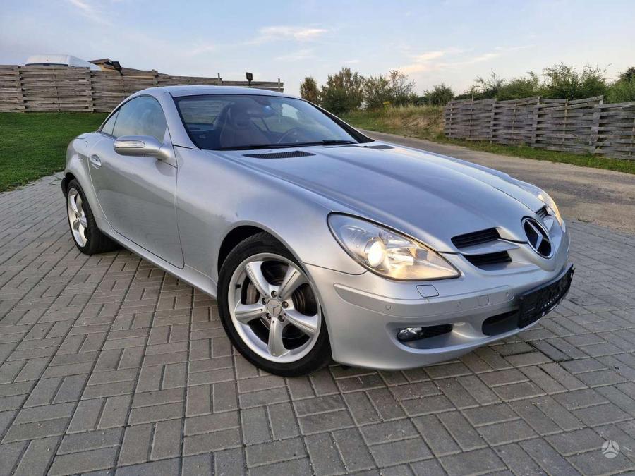 Grey Mercedes-Benz SLK 350 2005 in Vilnius, with an engine capacity of 3.50 L and mileage of 230 thousand km for 7900 €, photo 20 on AUTOMOTO.COM.LV