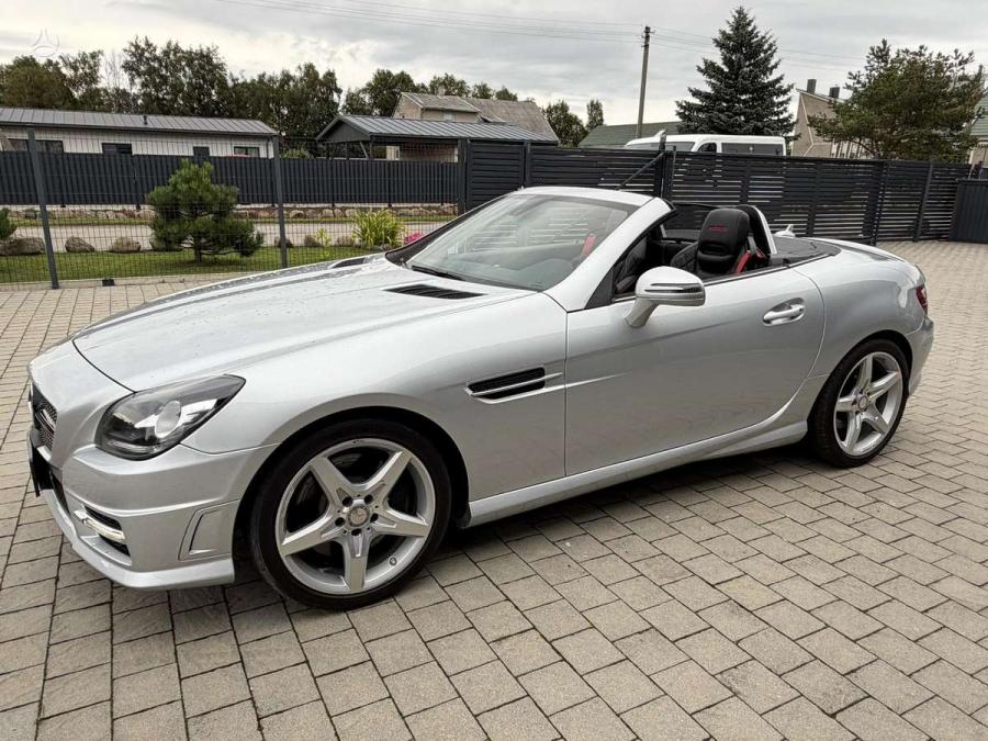 Grey Mercedes-Benz SLK 350 2014 in Palanga, with an engine capacity of 3.50 L and mileage of 91 thousand km for 18900 €, photo 17 on AUTOMOTO.COM.LV