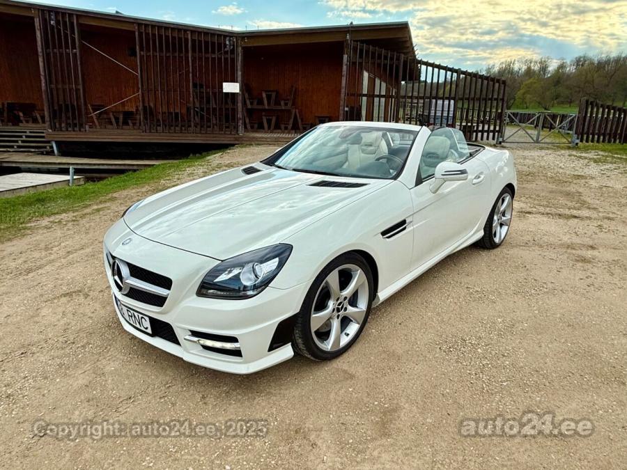 White Mercedes-Benz SLK 350 2011 in Viljandi, with an engine capacity of 3.50 L and mileage of 175 thousand km for 19900 €, photo 9 on AUTOMOTO.COM.LV