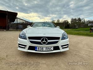 White Mercedes-Benz SLK 350 2011 in Viljandi, with an engine capacity of 3.50 L and mileage of 175 thousand km for 19900 €, photo 17 on AUTOMOTO.COM.LV