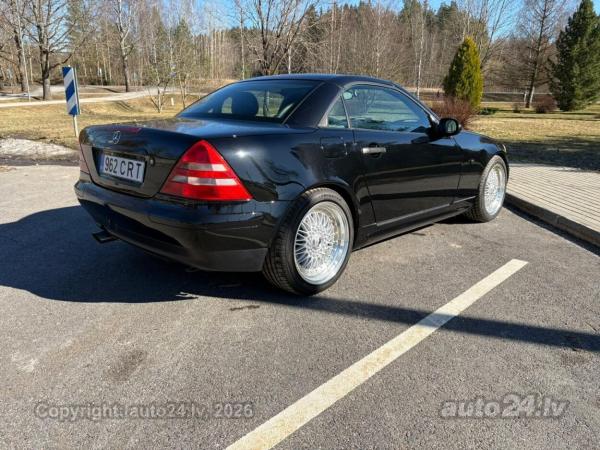 Black Mercedes-Benz SLK-Class 1999 in Tallinn, with an engine capacity of 2.30 L and mileage of 250 thousand km for 5900 €, photo 6 on AUTOMOTO.COM.LV