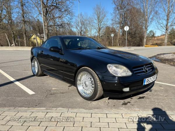 Black Mercedes-Benz SLK-Class 1999 in Tallinn, with an engine capacity of 2.30 L and mileage of 250 thousand km for 5900 €, photo 9 on AUTOMOTO.COM.LV