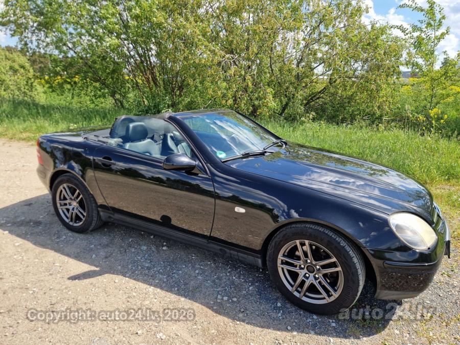 Black Mercedes-Benz SLK-Class 1999 in Tallinn, with an engine capacity of 2.00 L and mileage of 222 thousand km for 3000 €, photo 3 on AUTOMOTO.COM.LV