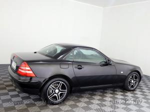 Black Mercedes-Benz SLK-Class 1999 in Tallinn, with an engine capacity of 2.00 L and mileage of 279 thousand km for 2499 €, photo 7 on AUTOMOTO.COM.LV