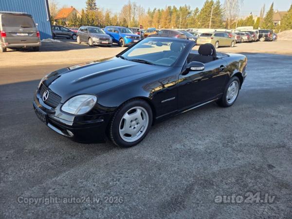 Black Mercedes-Benz SLK-Class 2000 in Tartu, with an engine capacity of 2.30 L and mileage of 219 thousand km for 4290 €, photo 4 on AUTOMOTO.COM.LV