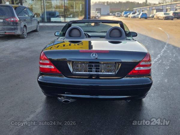 Black Mercedes-Benz SLK-Class 2000 in Tartu, with an engine capacity of 2.30 L and mileage of 219 thousand km for 4290 €, photo 5 on AUTOMOTO.COM.LV