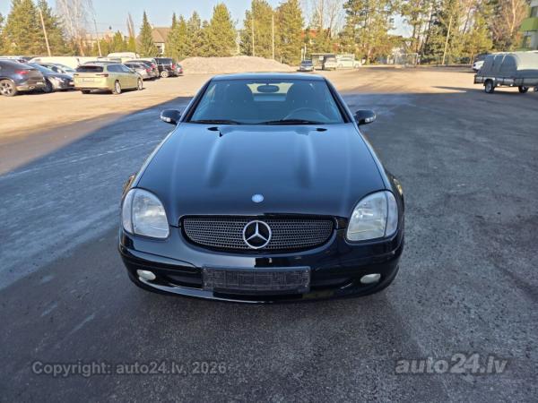 Black Mercedes-Benz SLK-Class 2000 in Tartu, with an engine capacity of 2.30 L and mileage of 219 thousand km for 4290 €, photo 9 on AUTOMOTO.COM.LV