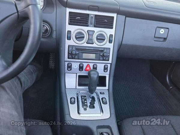 Black Mercedes-Benz SLK-Class 2000 in Tartu, with an engine capacity of 2.30 L and mileage of 219 thousand km for 4290 €, photo 11 on AUTOMOTO.COM.LV
