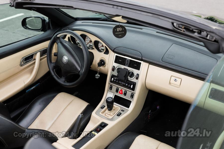 Melns Mercedes-Benz SLK-Class 2003 Narva, ar dzinēja tilpumu 2.00 L un nobraukumu 234 tūkst. km par 5700 €, foto 11 vietnē AUTOMOTO.COM.LV