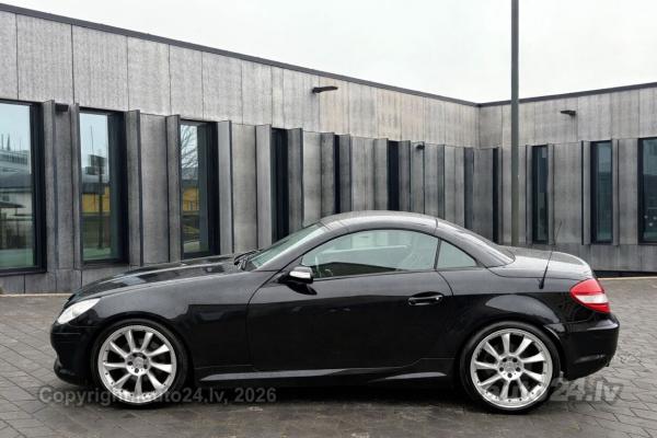 Black Mercedes-Benz SLK-Class 2006 in Rapla, with an engine capacity of 3.00 L and mileage of 140 thousand km for 9499 €, photo 7 on AUTOMOTO.COM.LV
