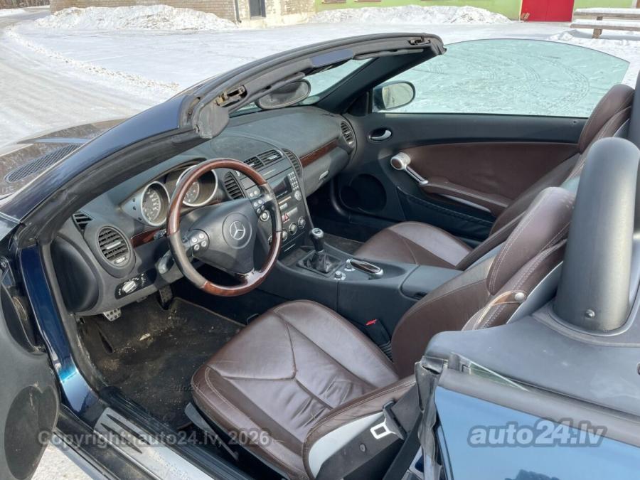 Zils Mercedes-Benz SLK-Class 2004 Pērnava, ar dzinēja tilpumu 3.50 L un nobraukumu 279 tūkst. km par 6000 €, foto 6 vietnē AUTOMOTO.COM.LV