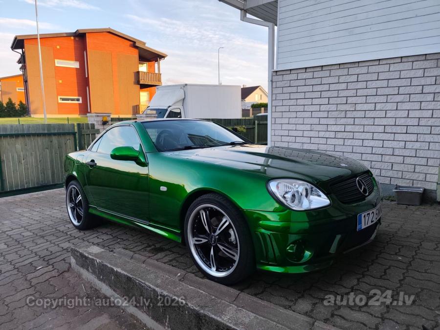 Green Mercedes-Benz SLK-Class 1997 in Tallinn, with an engine capacity of 2.30 L and mileage of 0 thousand km for 7500 €, photo 1 on AUTOMOTO.COM.LV