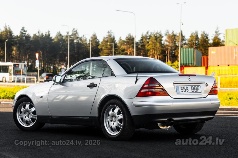 Grey Mercedes-Benz SLK-Class 1997 in Tallinn, with an engine capacity of 2.00 L and mileage of 93 thousand km for 3400 €, photo 3 on AUTOMOTO.COM.LV