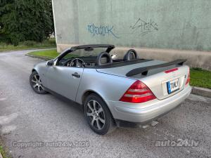 Pelēks Mercedes-Benz SLK-Class 1997 Tallina, ar dzinēja tilpumu 2.00 L un nobraukumu 175 tūkst. km par 2299 €, foto 3 vietnē AUTOMOTO.COM.LV