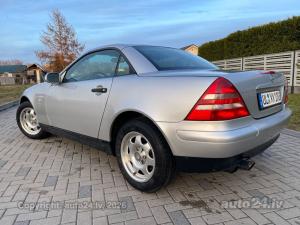 Pelēks Mercedes-Benz SLK-Class 1998 Tallina, ar dzinēja tilpumu 2.00 L un nobraukumu 235 tūkst. km par 2750 €, foto 3 vietnē AUTOMOTO.COM.LV