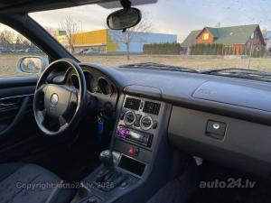 Pelēks Mercedes-Benz SLK-Class 1998 Tallina, ar dzinēja tilpumu 2.00 L un nobraukumu 235 tūkst. km par 2750 €, foto 7 vietnē AUTOMOTO.COM.LV