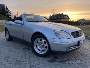 Pelēks Mercedes-Benz SLK-Class 1998 Tallina, ar dzinēja tilpumu 2.00 L un nobraukumu 235 tūkst. km par 2750 €, foto 8 vietnē AUTOMOTO.COM.LV