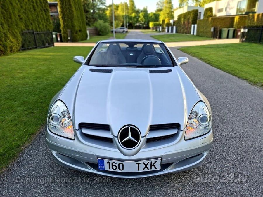 Pelēks Mercedes-Benz SLK-Class 2005 Tallina, ar dzinēja tilpumu 3.50 L un nobraukumu 267 tūkst. km par 8900 €, foto 3 vietnē AUTOMOTO.COM.LV