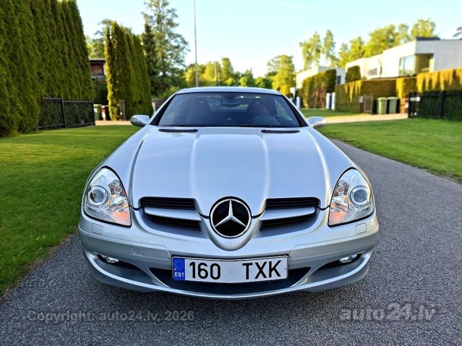 Pelēks Mercedes-Benz SLK-Class 2005 Tallina, ar dzinēja tilpumu 3.50 L un nobraukumu 267 tūkst. km par 8900 €, foto 8 vietnē AUTOMOTO.COM.LV