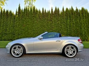 Pelēks Mercedes-Benz SLK-Class 2005 Tallina, ar dzinēja tilpumu 3.50 L un nobraukumu 267 tūkst. km par 8900 €, foto 11 vietnē AUTOMOTO.COM.LV