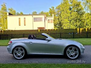Pelēks Mercedes-Benz SLK-Class 2005 Tallina, ar dzinēja tilpumu 3.50 L un nobraukumu 267 tūkst. km par 8900 €, foto 12 vietnē AUTOMOTO.COM.LV