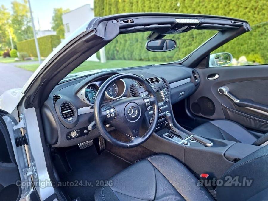 Pelēks Mercedes-Benz SLK-Class 2005 Tallina, ar dzinēja tilpumu 3.50 L un nobraukumu 267 tūkst. km par 8900 €, foto 15 vietnē AUTOMOTO.COM.LV