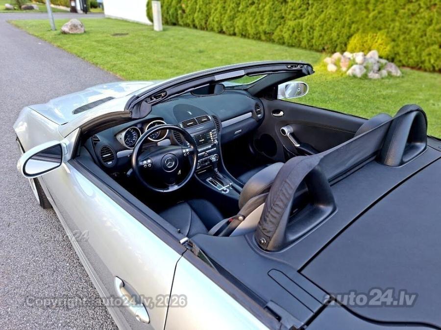 Pelēks Mercedes-Benz SLK-Class 2005 Tallina, ar dzinēja tilpumu 3.50 L un nobraukumu 267 tūkst. km par 8900 €, foto 18 vietnē AUTOMOTO.COM.LV
