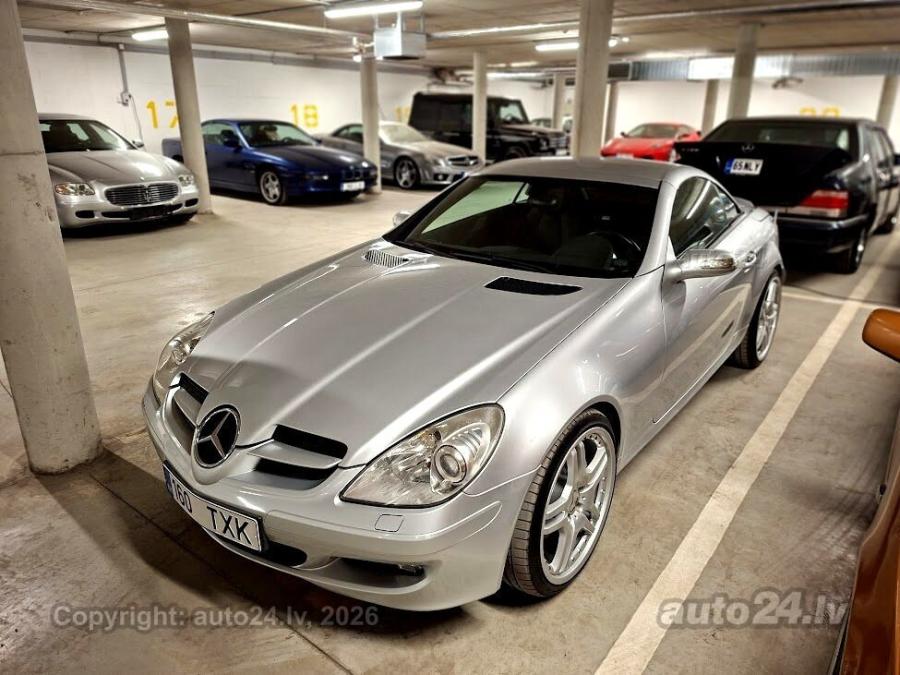 Pelēks Mercedes-Benz SLK-Class 2005 Tallina, ar dzinēja tilpumu 3.50 L un nobraukumu 267 tūkst. km par 8900 €, foto 31 vietnē AUTOMOTO.COM.LV