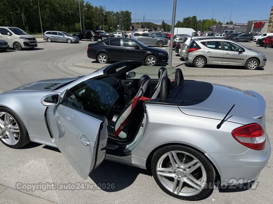 Pelēks Mercedes-Benz SLK-Class 2007 Tallina, ar dzinēja tilpumu 3.00 L un nobraukumu 13 tūkst. km par 11990 €, foto 9 vietnē AUTOMOTO.COM.LV