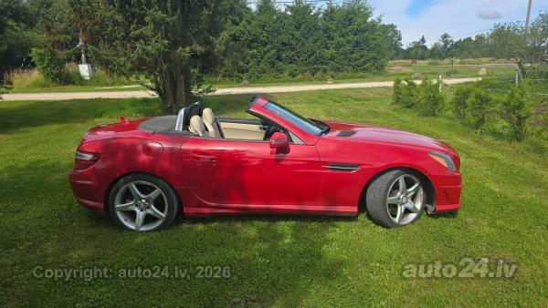 Sarkans Mercedes-Benz SLK-Class 2011 Tallina, ar dzinēja tilpumu 3.50 L un nobraukumu 124 tūkst. km par 11900 €, foto 2 vietnē AUTOMOTO.COM.LV