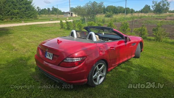 Sarkans Mercedes-Benz SLK-Class 2011 Tallina, ar dzinēja tilpumu 3.50 L un nobraukumu 124 tūkst. km par 11900 €, foto 5 vietnē AUTOMOTO.COM.LV