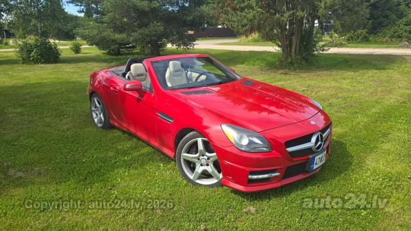 Red Mercedes-Benz SLK-Class 2011 in Tallinn, with an engine capacity of 3.50 L and mileage of 124 thousand km for 11900 €, photo 1 on AUTOMOTO.COM.LV