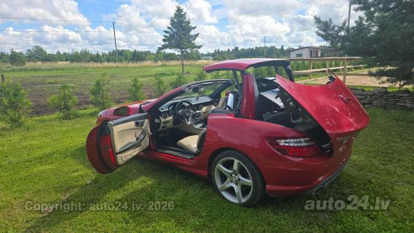 Red Mercedes-Benz SLK-Class 2011 in Tallinn, with an engine capacity of 3.50 L and mileage of 124 thousand km for 11900 €, photo 7 on AUTOMOTO.COM.LV