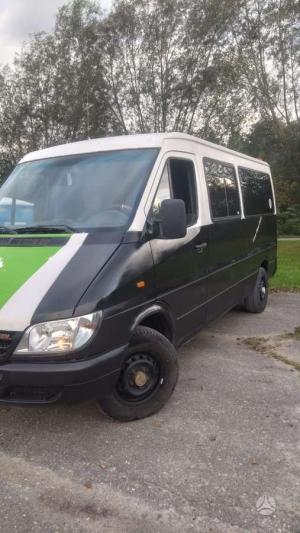 Melns Mercedes-Benz Sprinter 2000 Klaipėda, ar dzinēja tilpumu 2.20 L un nobraukumu 60 tūkst. km par 4250 €, foto  vietnē AUTOMOTO.COM.LV