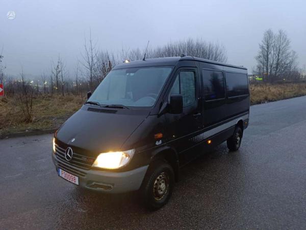 Black Mercedes-Benz Sprinter 2001 in Vilnius, with an engine capacity of 2.70 L and mileage of 268 thousand km for 6500 €, photo 1 on AUTOMOTO.COM.LV