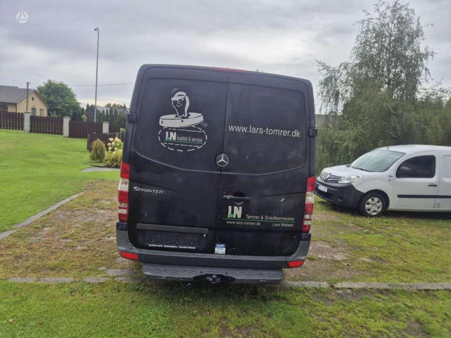 Black Mercedes-Benz Sprinter 2011 in Taurage, with an engine capacity of 2.20 L and mileage of 300 thousand km for 5500 €, photo 5 on AUTOMOTO.COM.LV