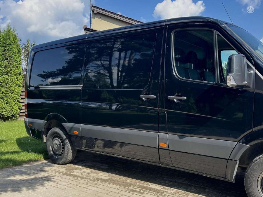 Melns Mercedes-Benz Sprinter 2012 Kauņa, ar dzinēja tilpumu 2.20 L un nobraukumu 209 tūkst. km par 6000 €, foto 3 vietnē AUTOMOTO.COM.LV