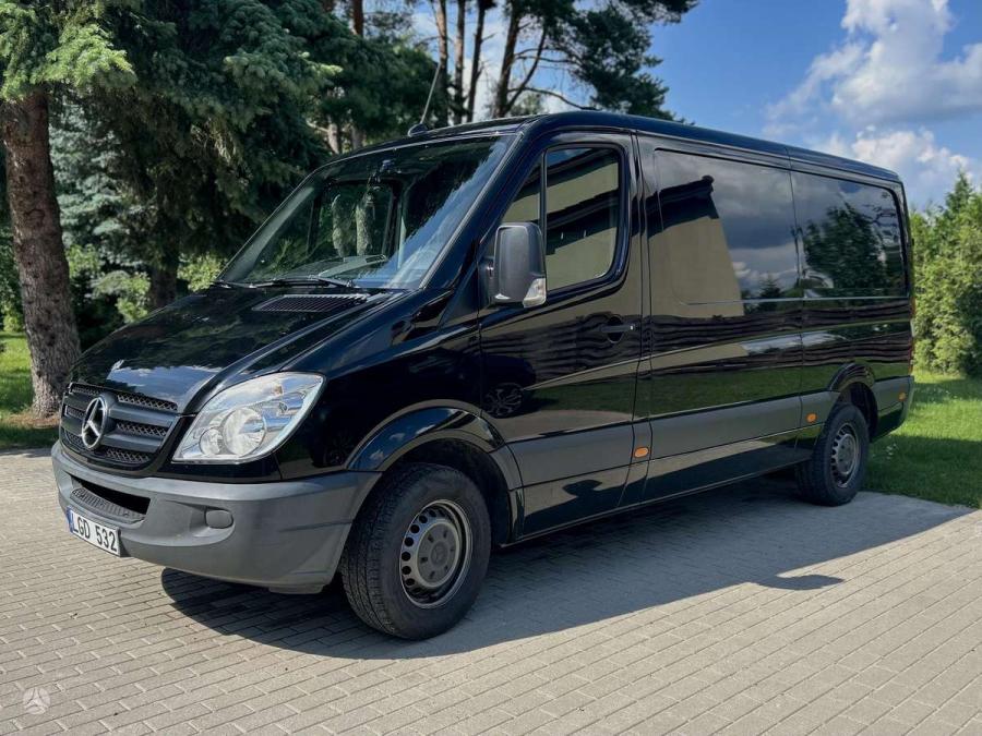 Melns Mercedes-Benz Sprinter 2012 Kauņa, ar dzinēja tilpumu 2.20 L un nobraukumu 209 tūkst. km par 6000 €, foto 5 vietnē AUTOMOTO.COM.LV
