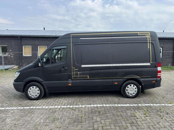 Black Mercedes-Benz Sprinter 2013 in Telschi, with an engine capacity of 2.14 L and mileage of 325 thousand km for 9000 €, photo 2 on AUTOMOTO.COM.LV