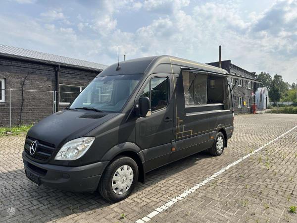Black Mercedes-Benz Sprinter 2013 in Telschi, with an engine capacity of 2.14 L and mileage of 325 thousand km for 9000 €, photo 3 on AUTOMOTO.COM.LV