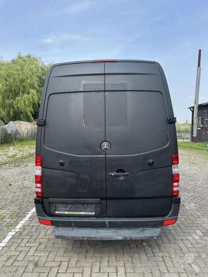 Black Mercedes-Benz Sprinter 2013 in Telschi, with an engine capacity of 2.14 L and mileage of 325 thousand km for 9000 €, photo 17 on AUTOMOTO.COM.LV