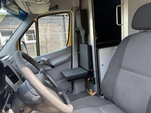 Black Mercedes-Benz Sprinter 2013 in Telschi, with an engine capacity of 2.14 L and mileage of 325 thousand km for 9000 €, photo 20 on AUTOMOTO.COM.LV