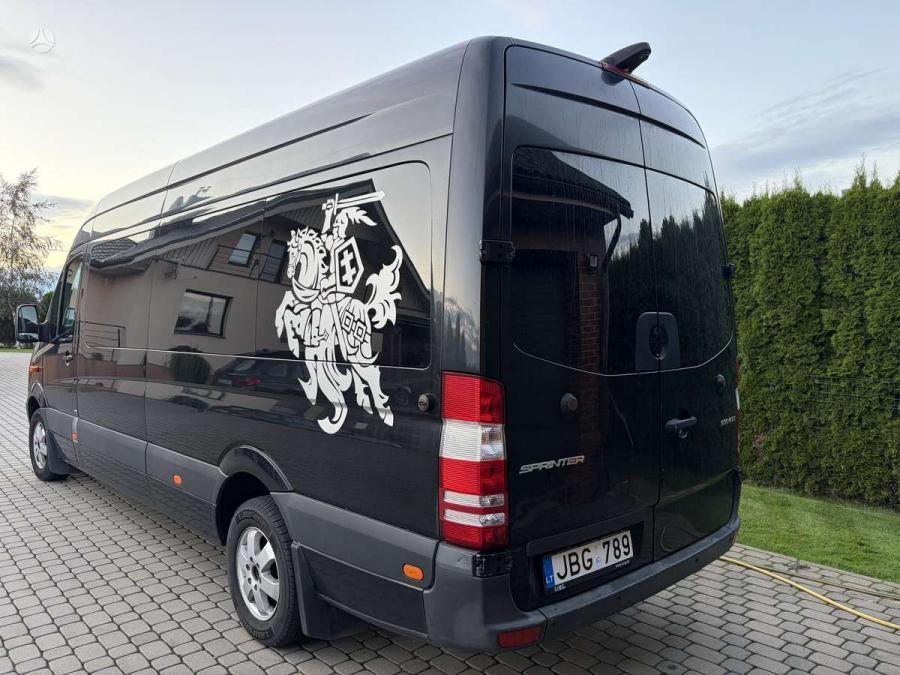 Black Mercedes-Benz Sprinter 2013 in Siauliai, with an engine capacity of 2.14 L and mileage of 850 thousand km for 12000 €, photo 5 on AUTOMOTO.COM.LV