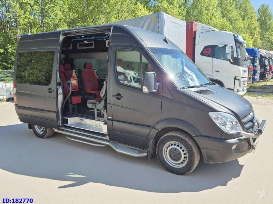 Melns Mercedes-Benz Sprinter 2014 Viļņa, ar dzinēja tilpumu 2.99 L un nobraukumu 890 tūkst. km par 13250 €, foto 1 vietnē AUTOMOTO.COM.LV